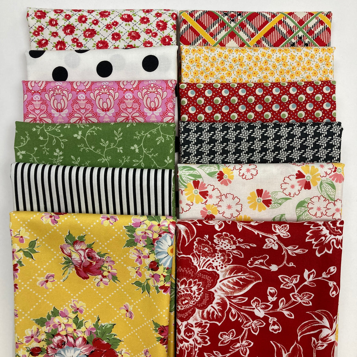 Picture Perfect Curated Stack of 12 fat quarters – Two Thimbles
